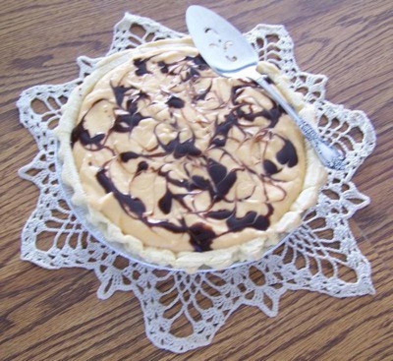 Easy Butterscotch Surprise Pie | ThriftyFun