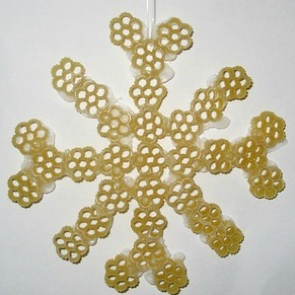 Pasta Snowflakes | My Frugal Christmas