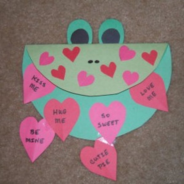 Craft Project: Froggy Valentine Card | ThriftyFun