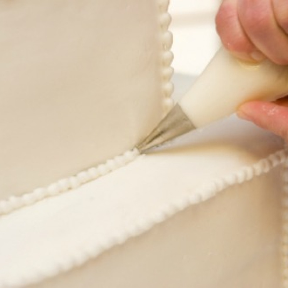 Cake Decorating Icing Recipes | ThriftyFun