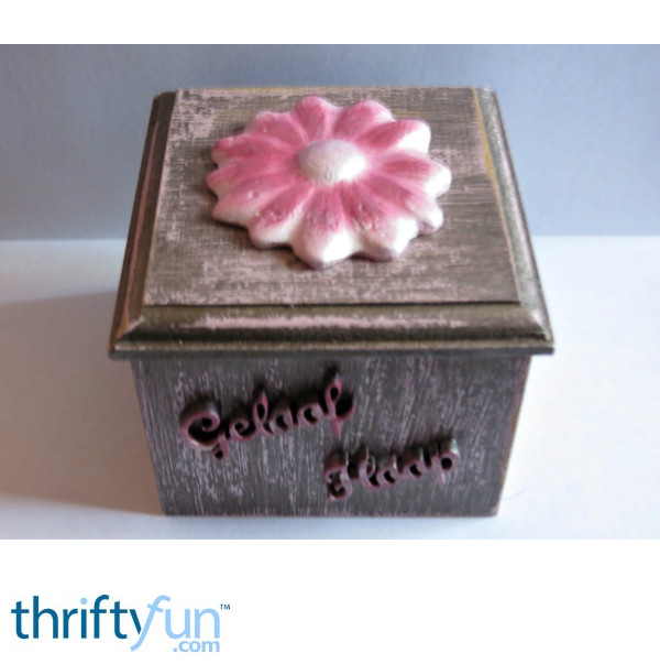 Vintage Trinket Box | ThriftyFun