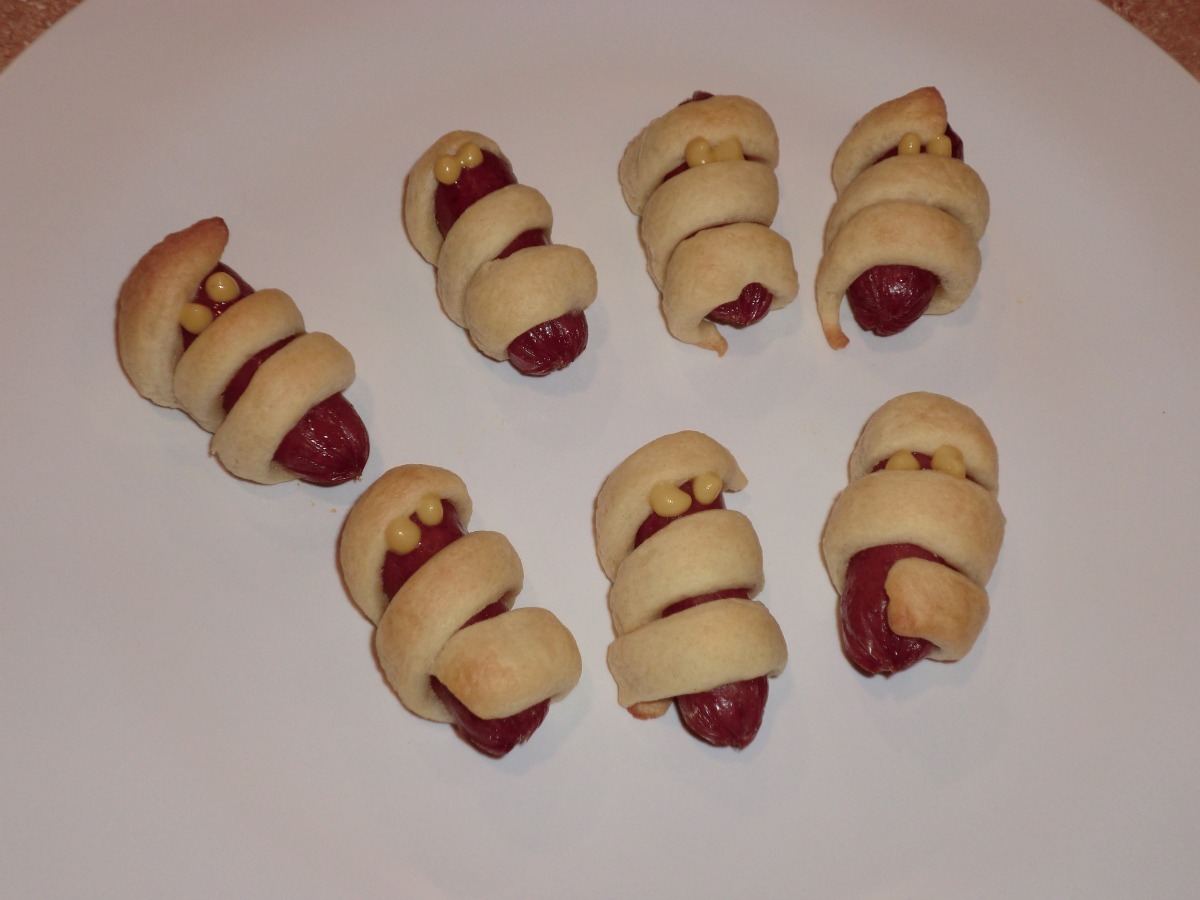 Baby Mummy Sausages | My Frugal Halloween