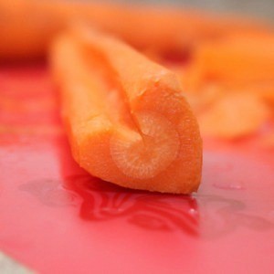 Making Heart Shaped Carrots | ThriftyFun