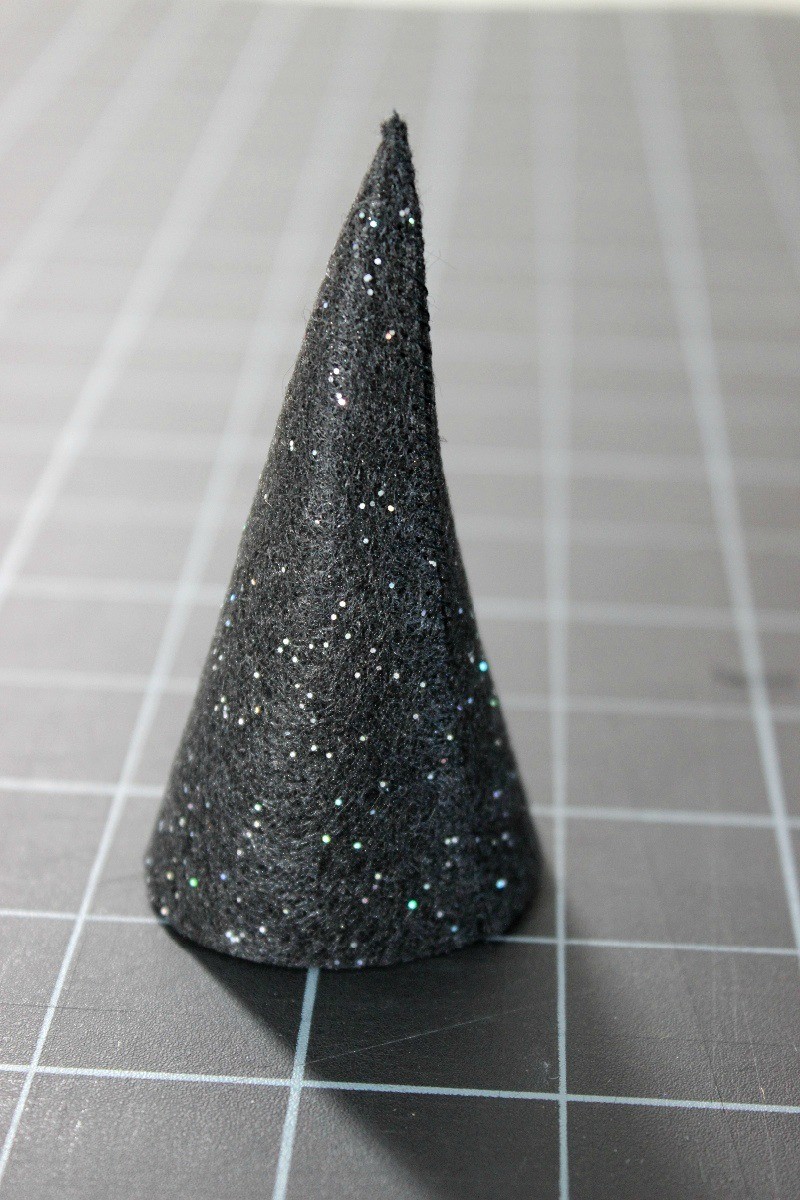 Making A Mini Felt Witch Hat ThriftyFun