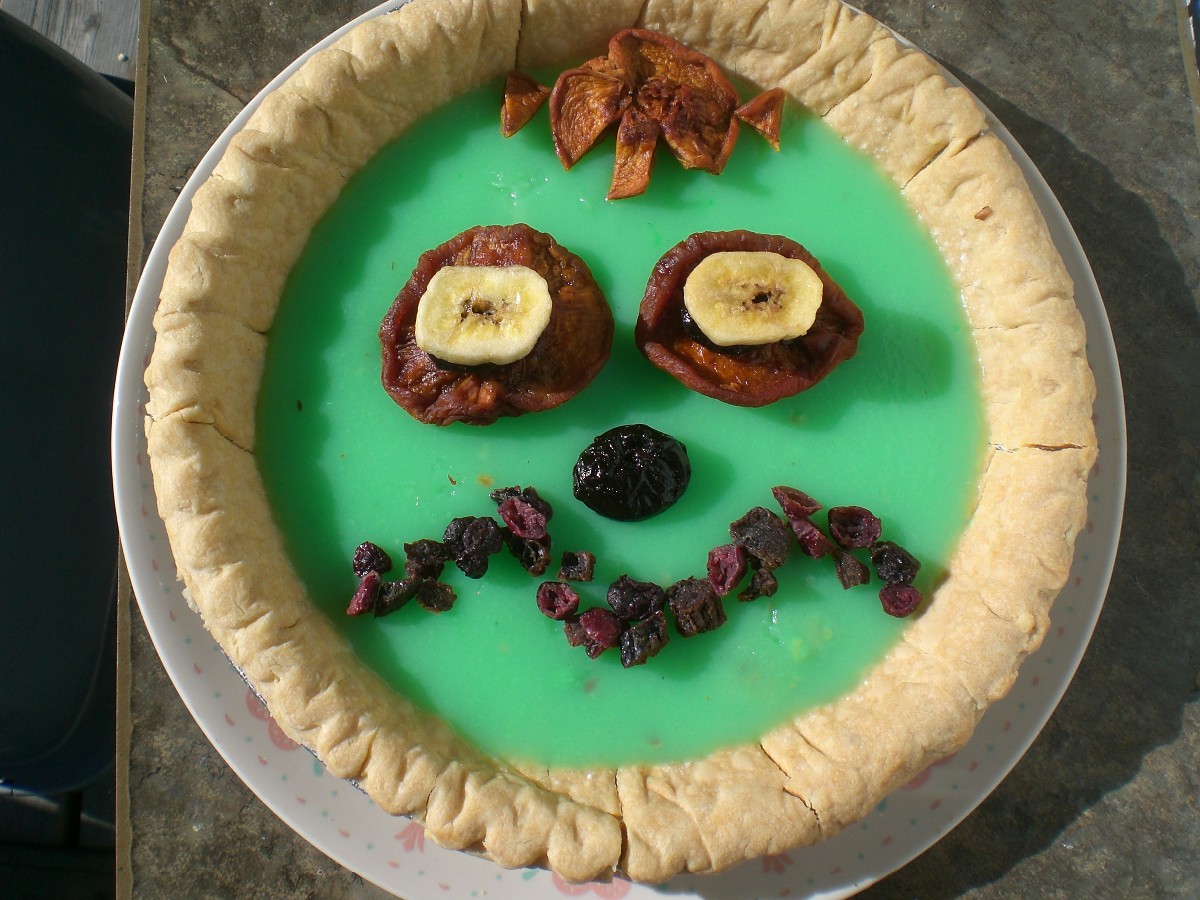 Easy Pistachio Pie Monster | ThriftyFun