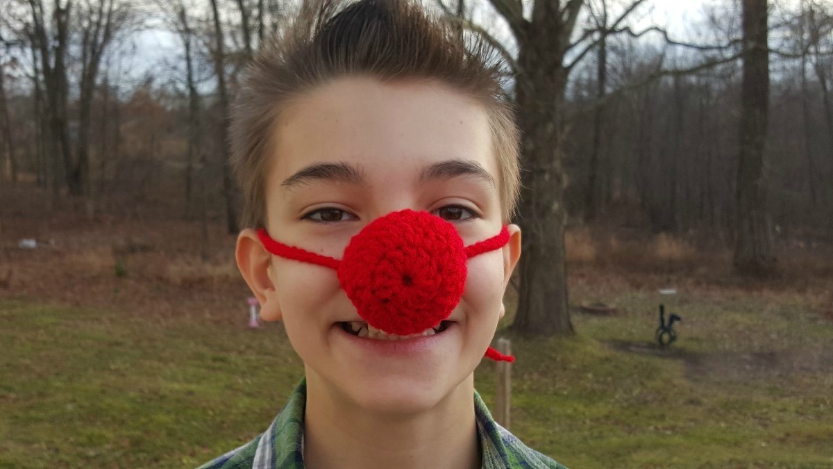 Making a Crocheted Clown Nose | ThriftyFun