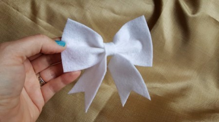 Making a Felt Bow | ThriftyFun