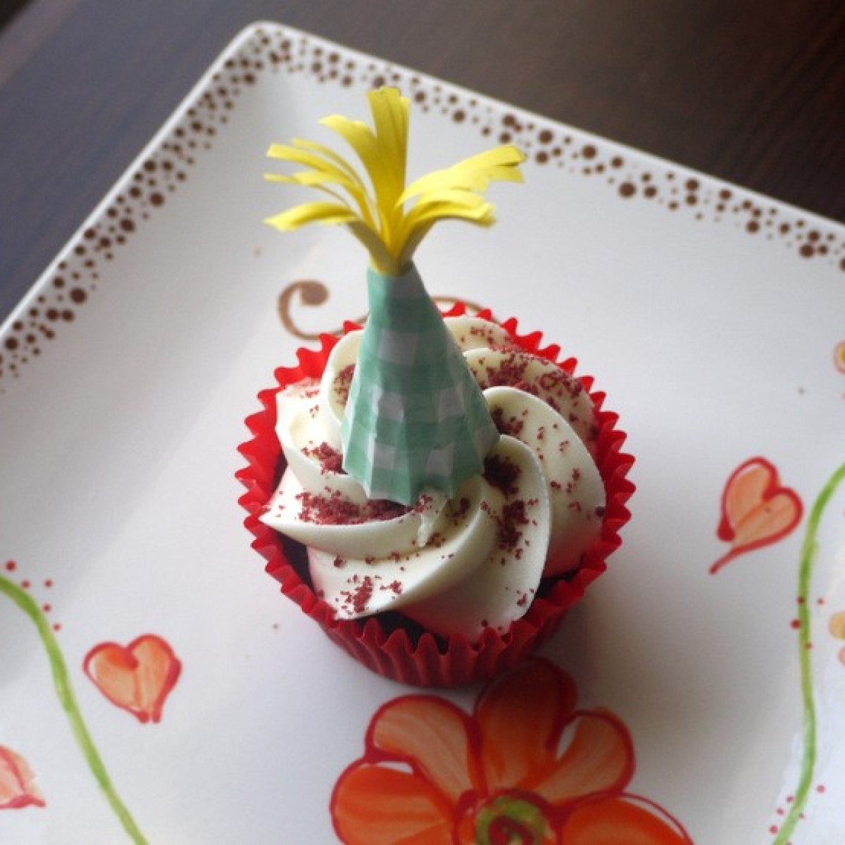 Making a Mini Party Hat Cupcake Topper | ThriftyFun