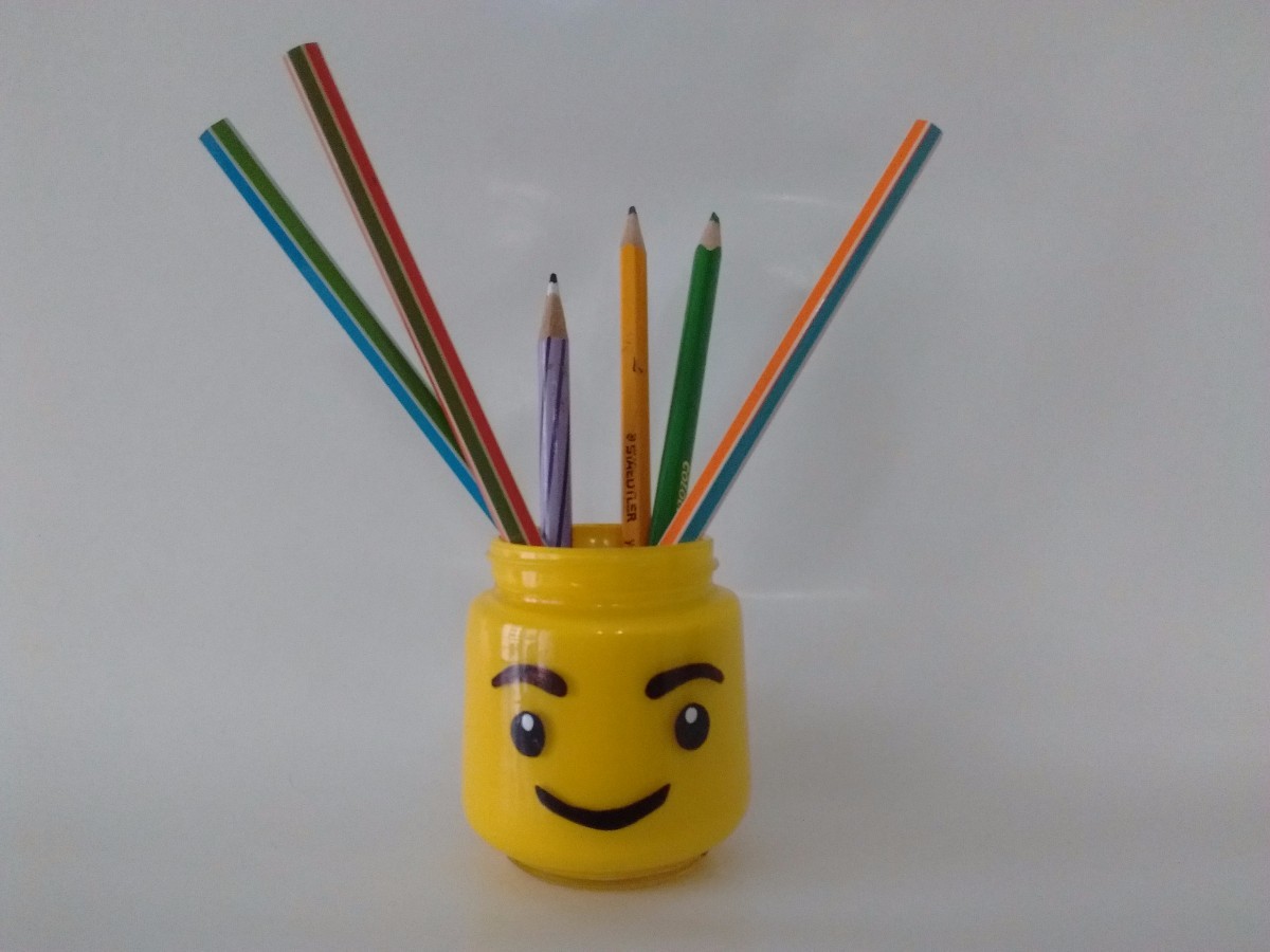 Lego Pen Stand | ThriftyFun