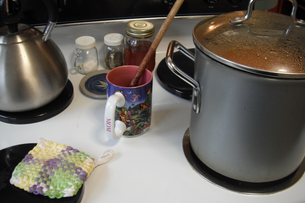 Coffee Cup as a Spoon Rest | ThriftyFun