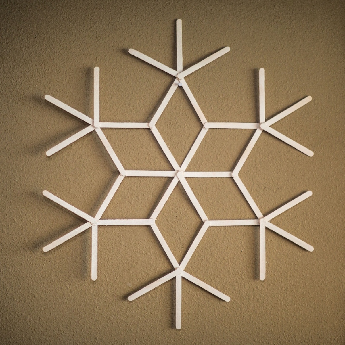 Making a Popsicle Stick Snowflake | My Frugal Christmas