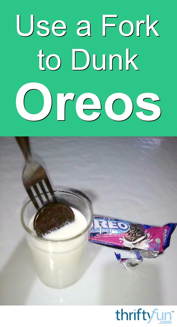 Use a Fork to Dunk Oreos in Milk | ThriftyFun