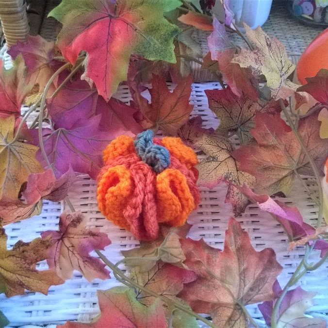 How to Make a Simple Crochet Circle Pumpkin | My Frugal Halloween