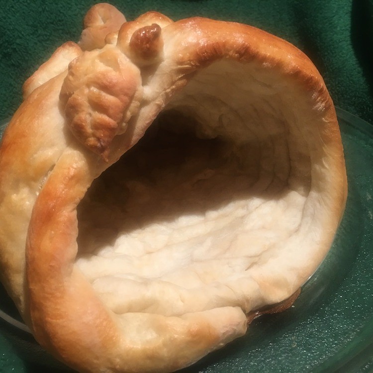 Making Cornucopia Bread | ThriftyFun