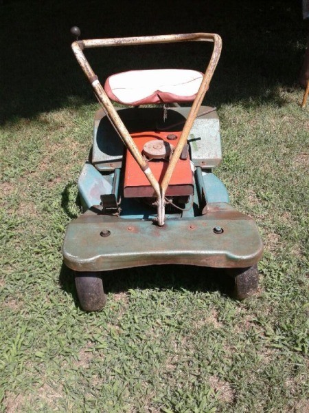 Value of a Vintage Riding Mower | ThriftyFun
