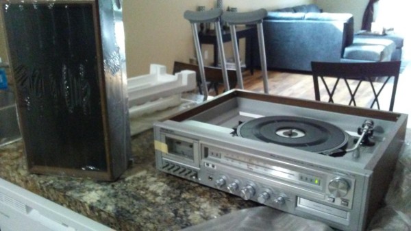 Finding the Value of Antique Record Players | ThriftyFun