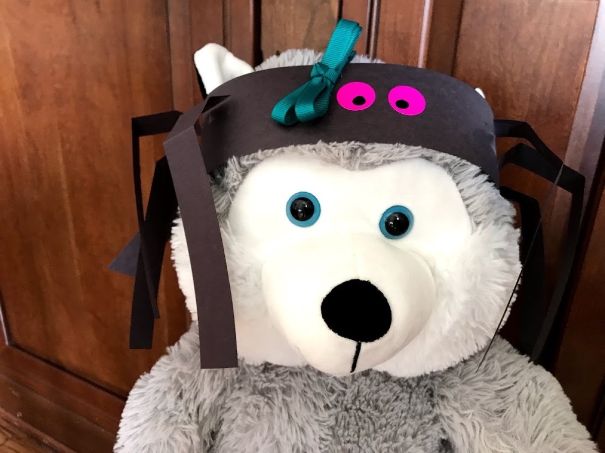 Making a Paper Spider Hat | ThriftyFun