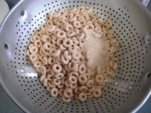 Removing Cereal Dust Before Serving | ThriftyFun