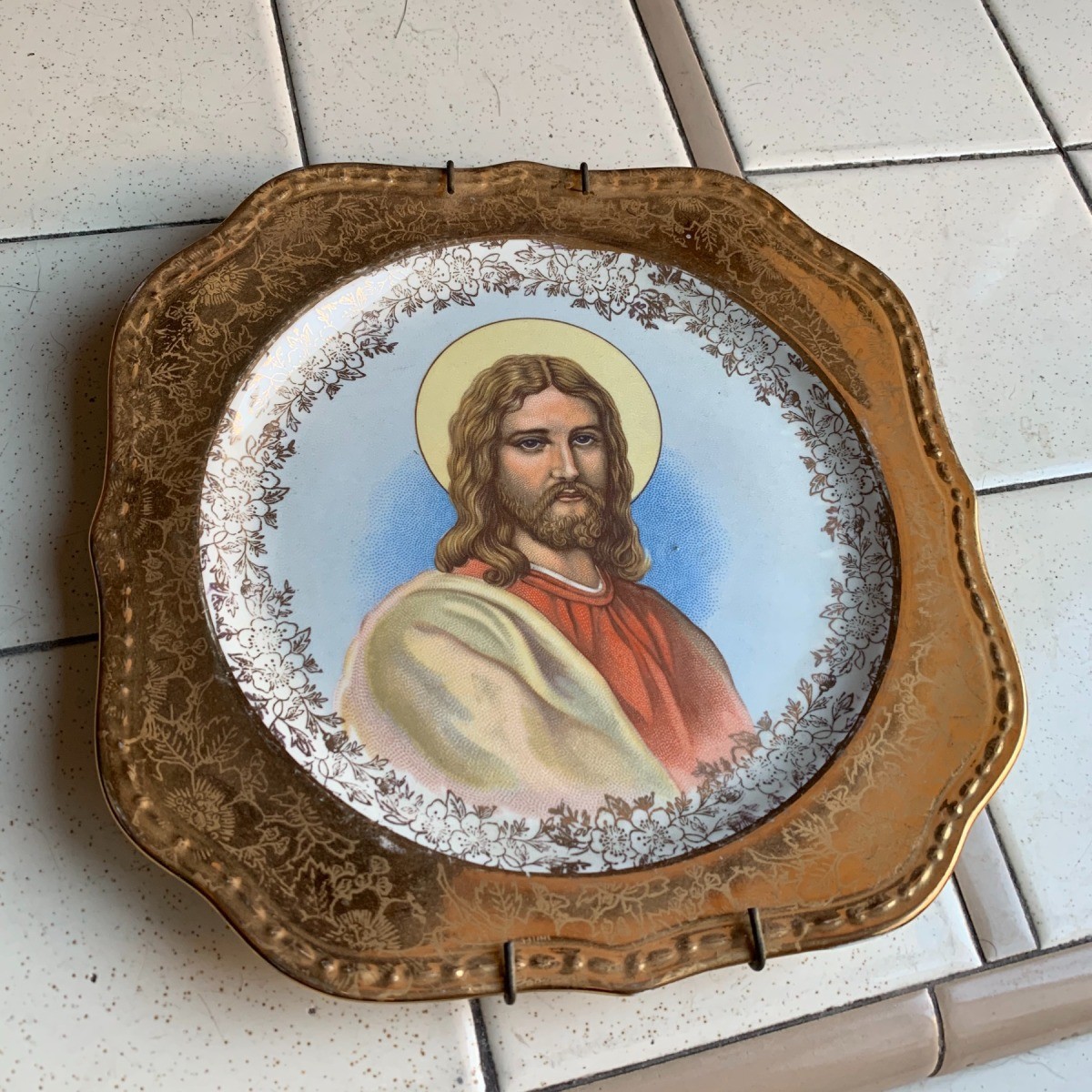 Value of Homer Laughlin Georgian Religious Plates? | ThriftyFun