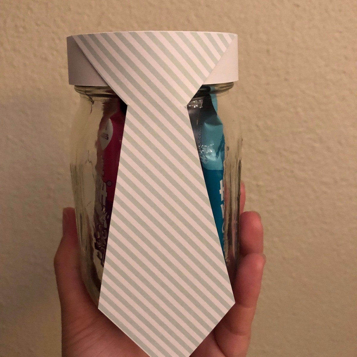 Father's Day Favor Gift Jar | ThriftyFun