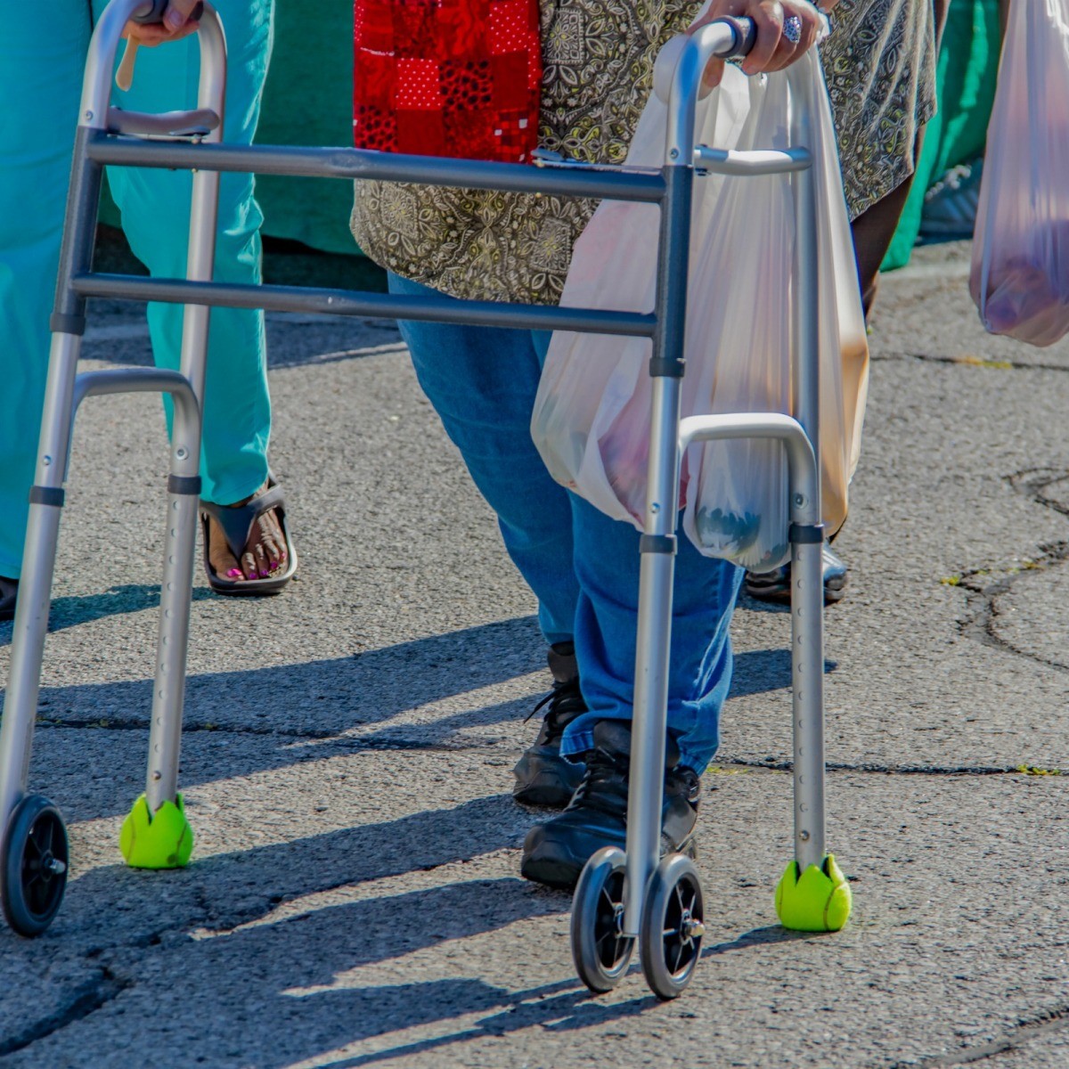 Using a Walker | ThriftyFun