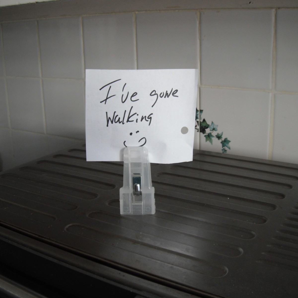 Hanger Clip as Note Holder | ThriftyFun