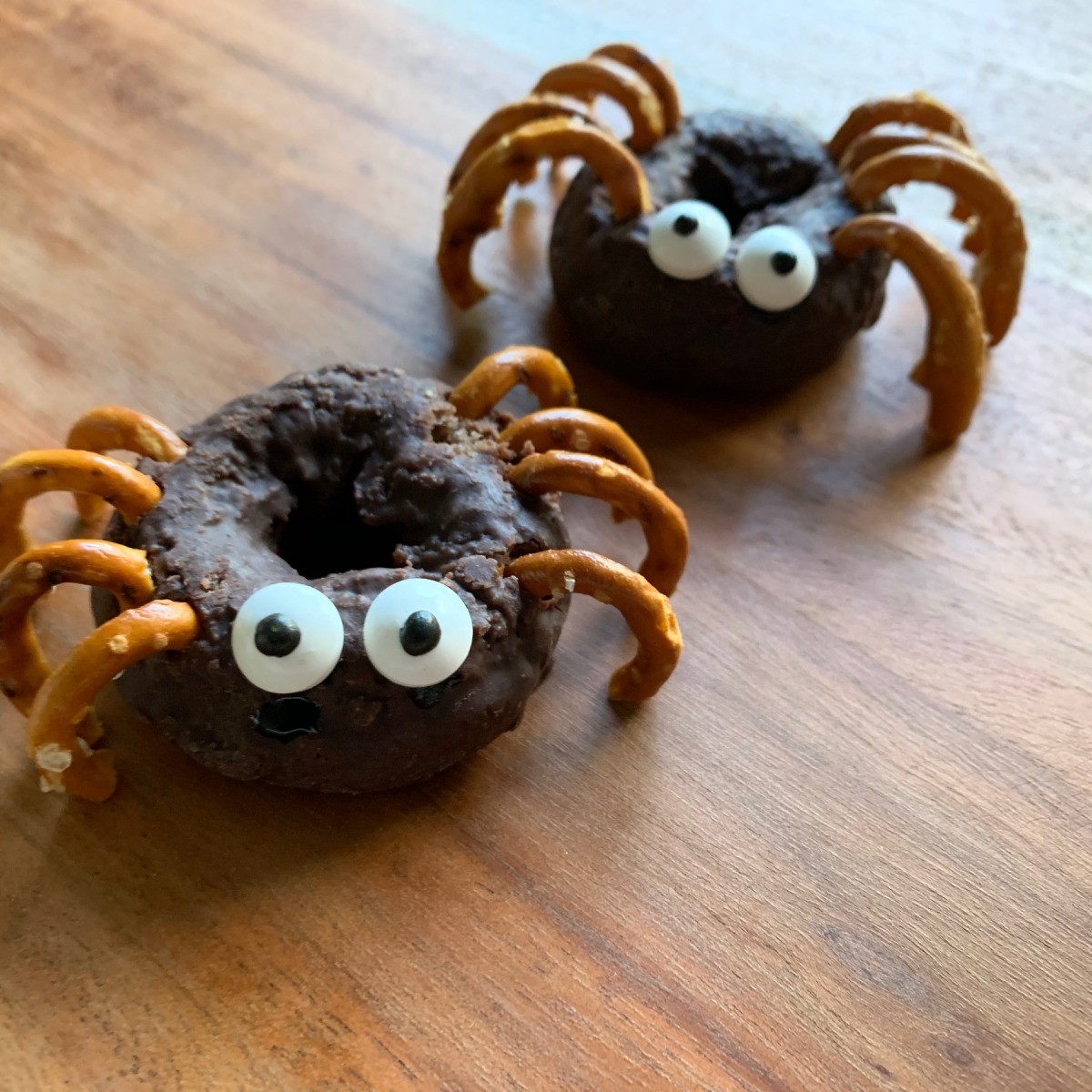 Making Halloween Spider Donuts | My Frugal Halloween