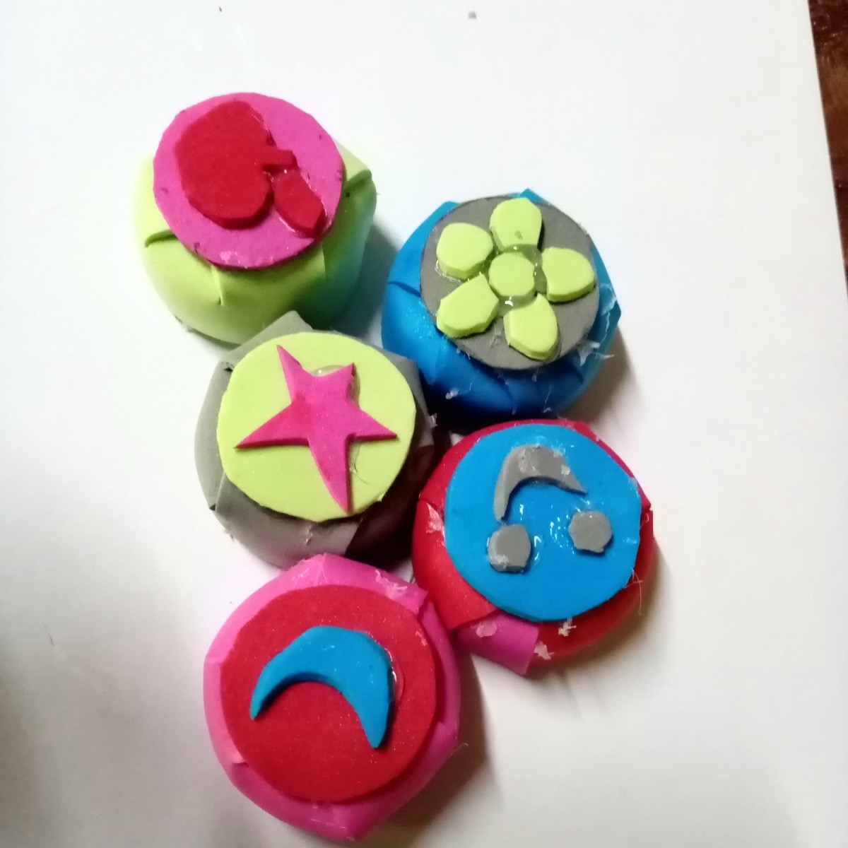Rubber Foam Stamps on Bottle Caps | ThriftyFun