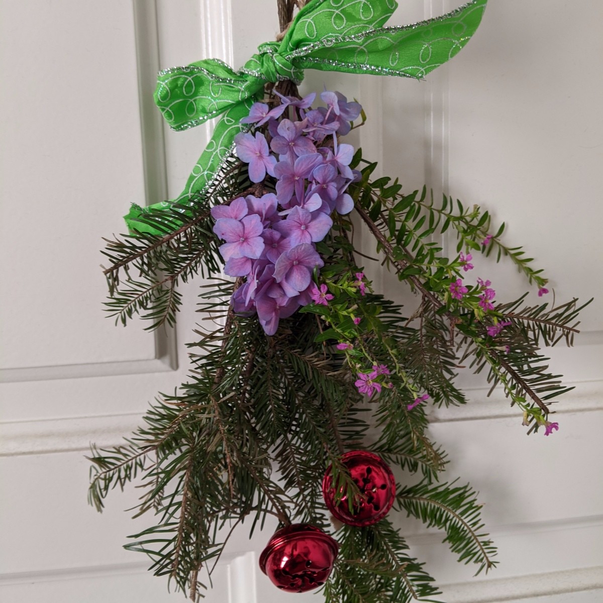 Holiday Swag Decoration | My Frugal Christmas