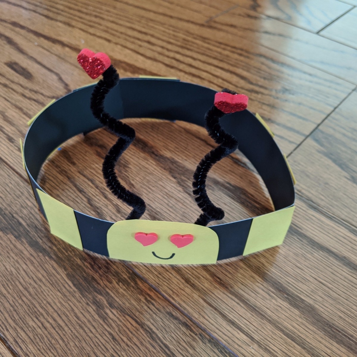Making a Valentine's Themed Bee Crown | ThriftyFun