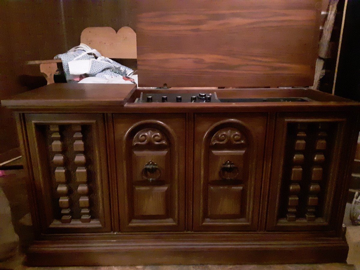 Value of a Philco Console Stereo? | ThriftyFun
