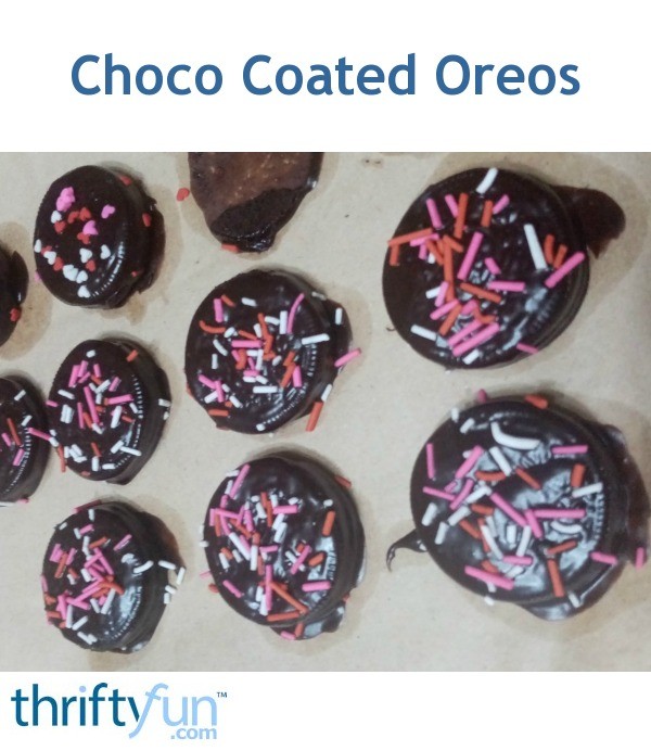Choco Coated Oreos | ThriftyFun