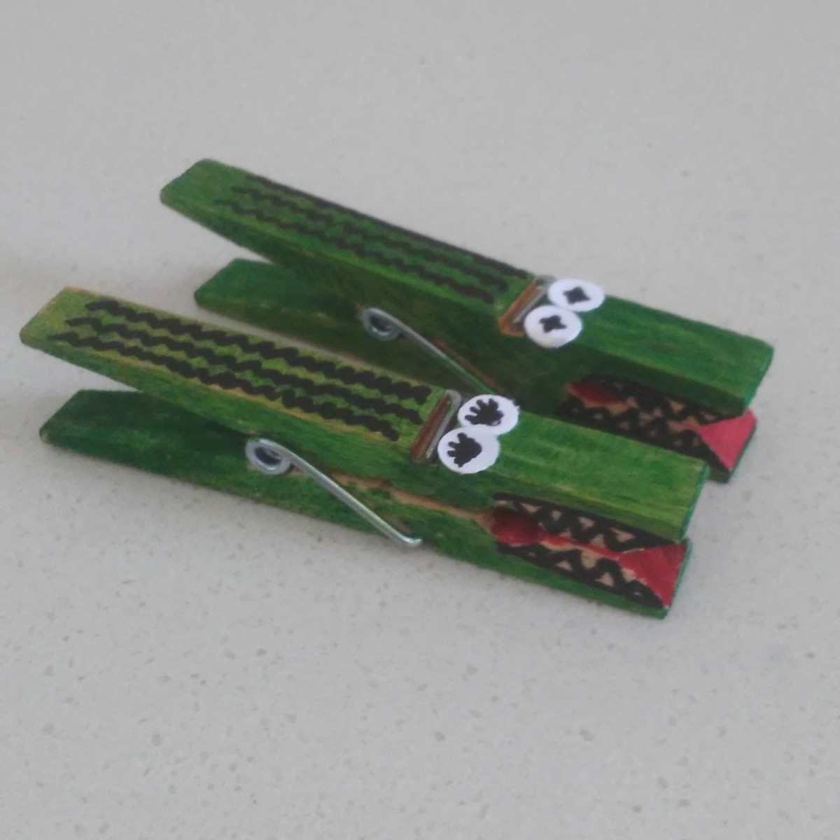 Alligator Clothespins | ThriftyFun