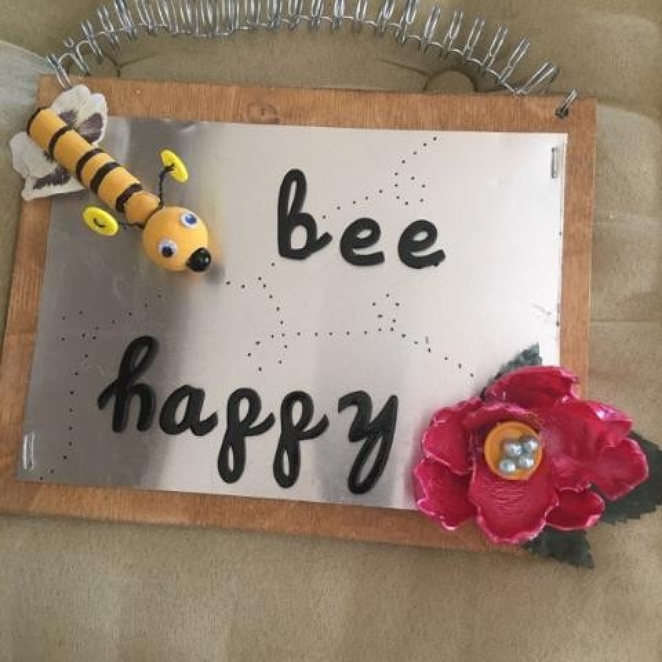 Bee Happy Garden Sign | ThriftyFun