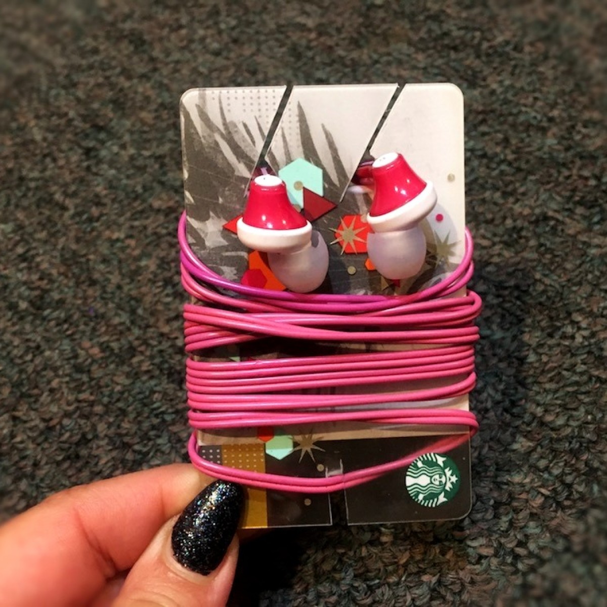 Gift Card Earbuds Holder | ThriftyFun