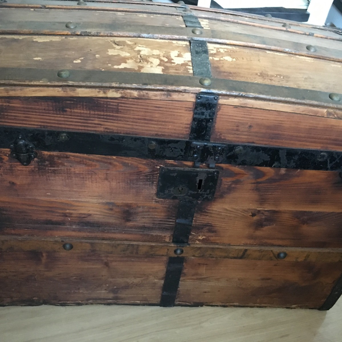 Age and Maker of an Old Wooden Trunk? | ThriftyFun