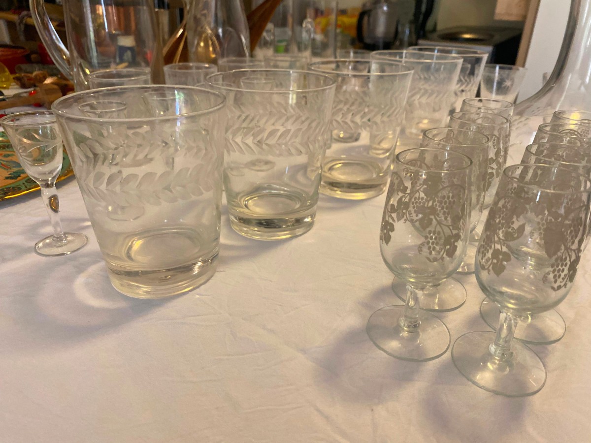 Identifying Vintage Glassware ThriftyFun