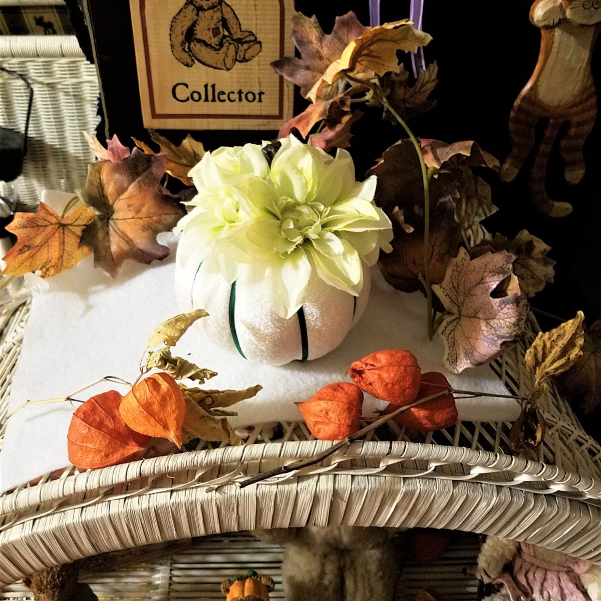 Easy Peasy Pumpkin Decor | ThriftyFun