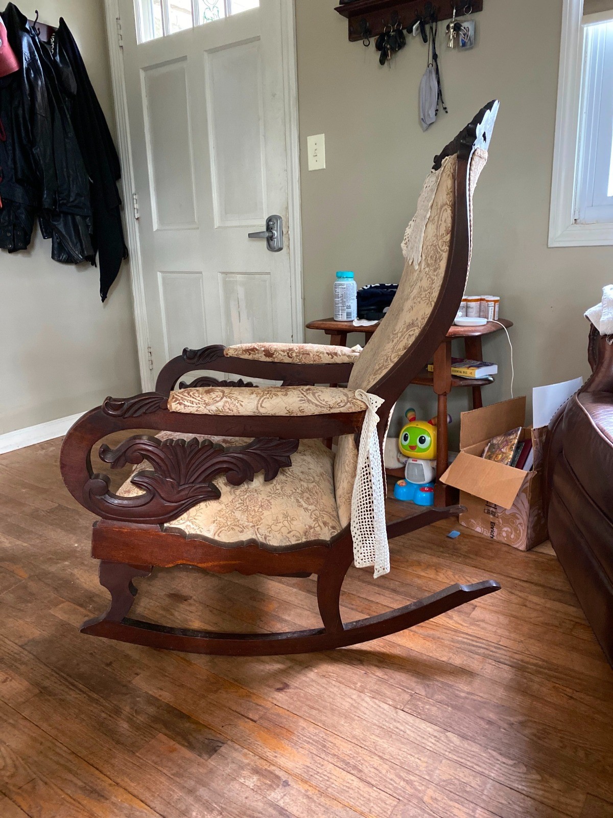 Identifying a Vintage Rocker? | ThriftyFun