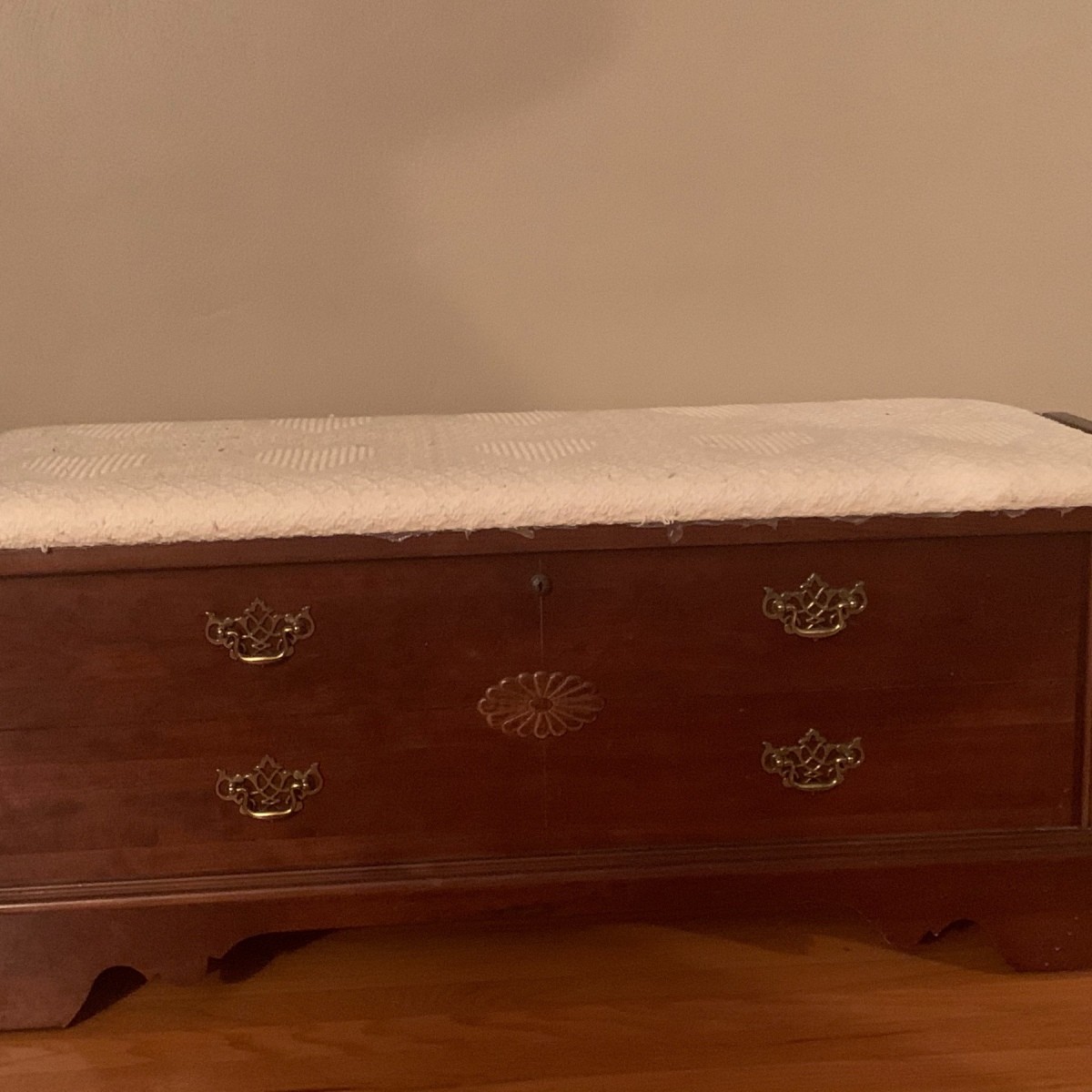 Value of 1996 Lane Cedar Chest? | ThriftyFun