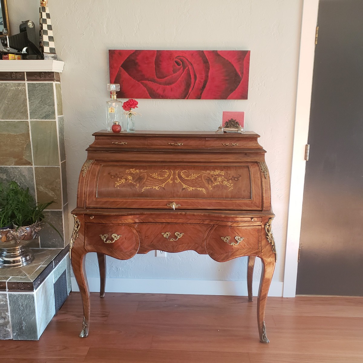 What Is This Desk? | ThriftyFun