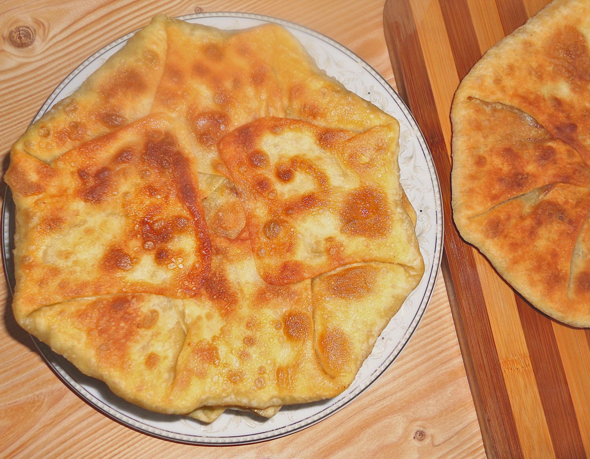 Moldovan Placinte with Three Fillings | ThriftyFun