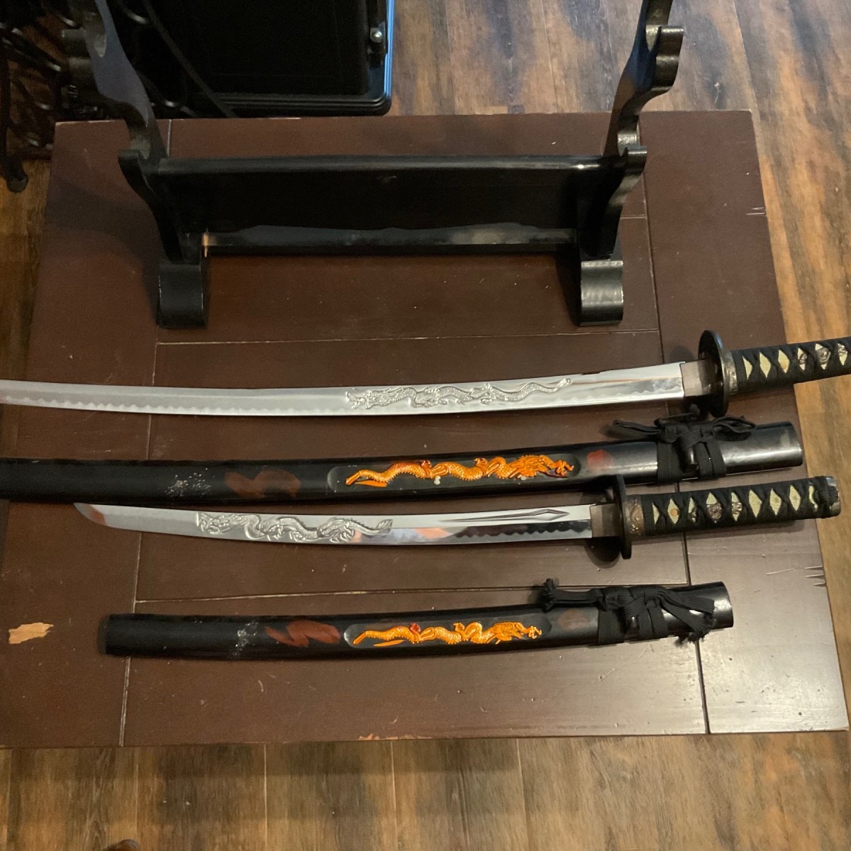 Steel Dragon Samurai Sword Set? | ThriftyFun