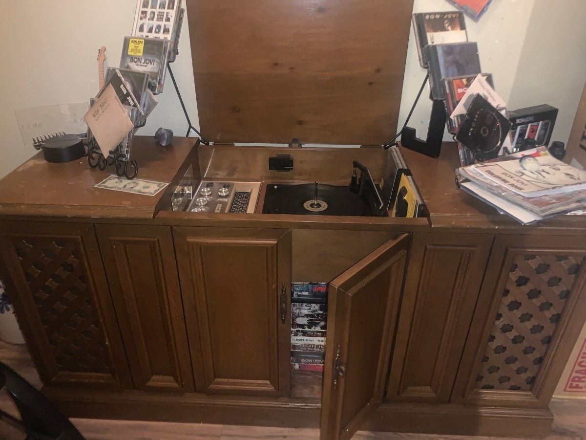 Value of Vintage AMC Stereophonic Console? | ThriftyFun