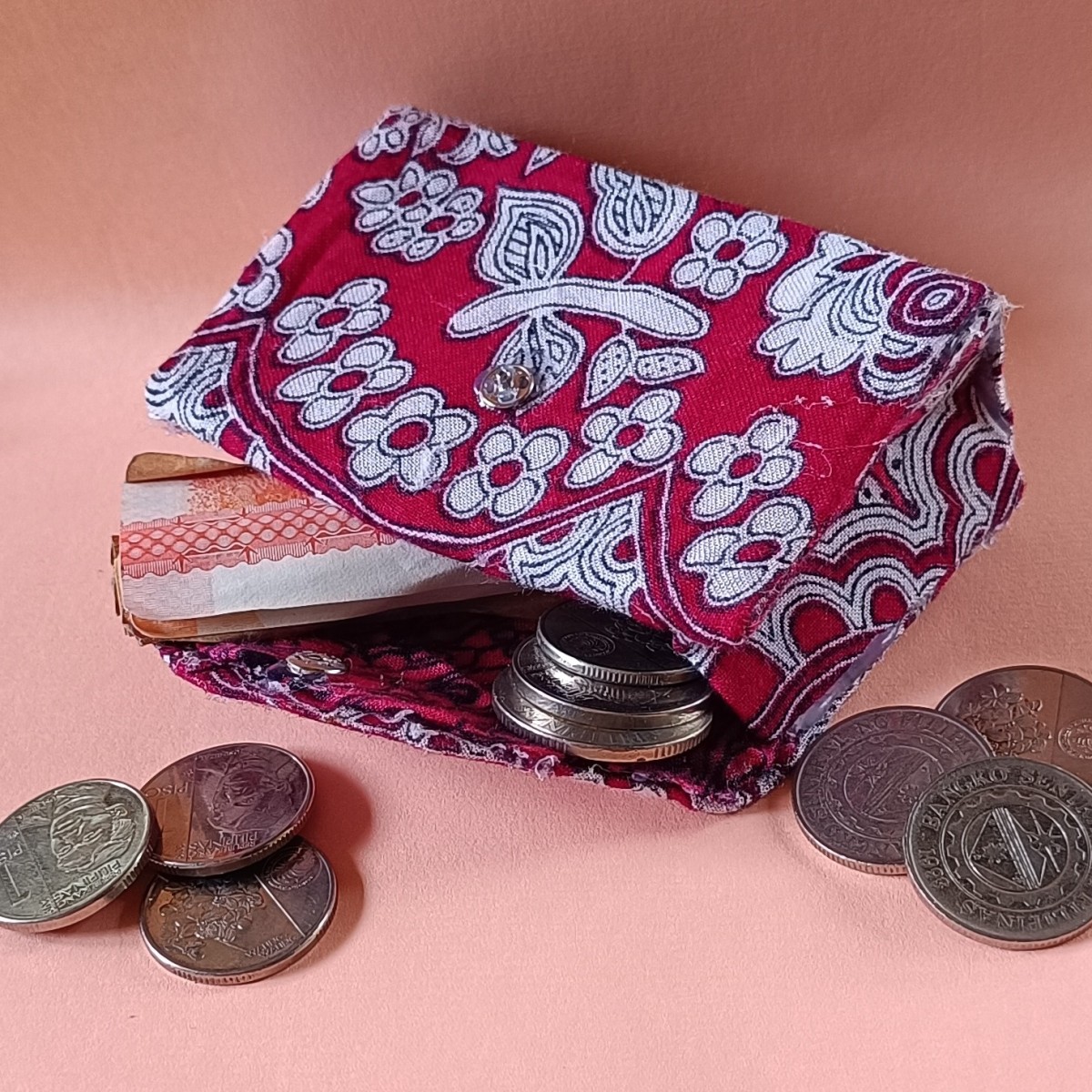 Coin Purse Made of Soap Box | ThriftyFun